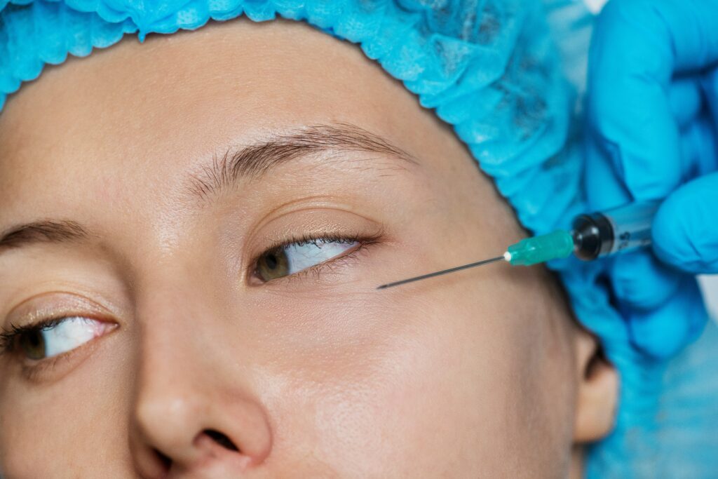 Refractive Cataract Surgery: A Clear Path to Better Vision